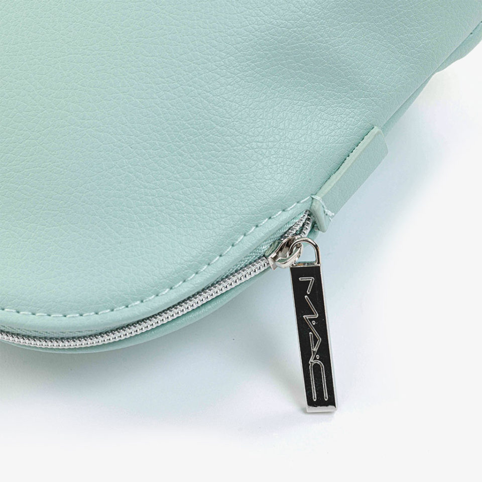 Cold Color Pouch — MAC | AME